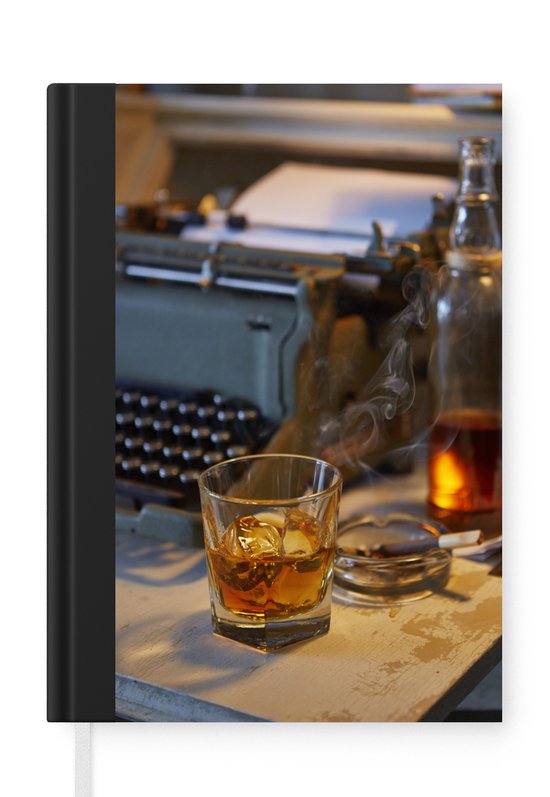 Carnet - Cahier d'écriture - Machine à écrire - Whisky - Cigare ...