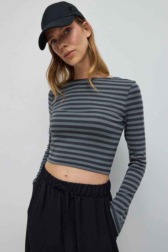 Long Sleeve Striped Basic Tee | bol