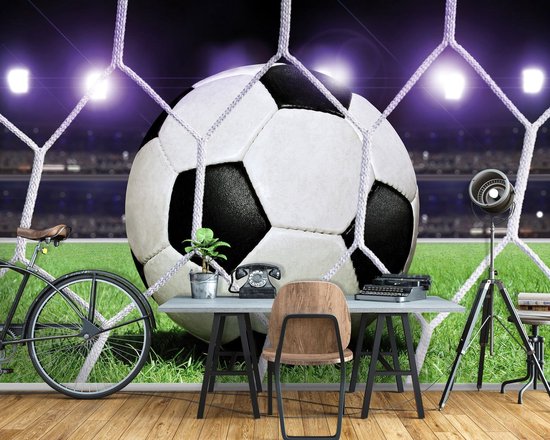 Fotobehang - Vlies Behang - Bal in het Doel - Voetbal - Stadion ...