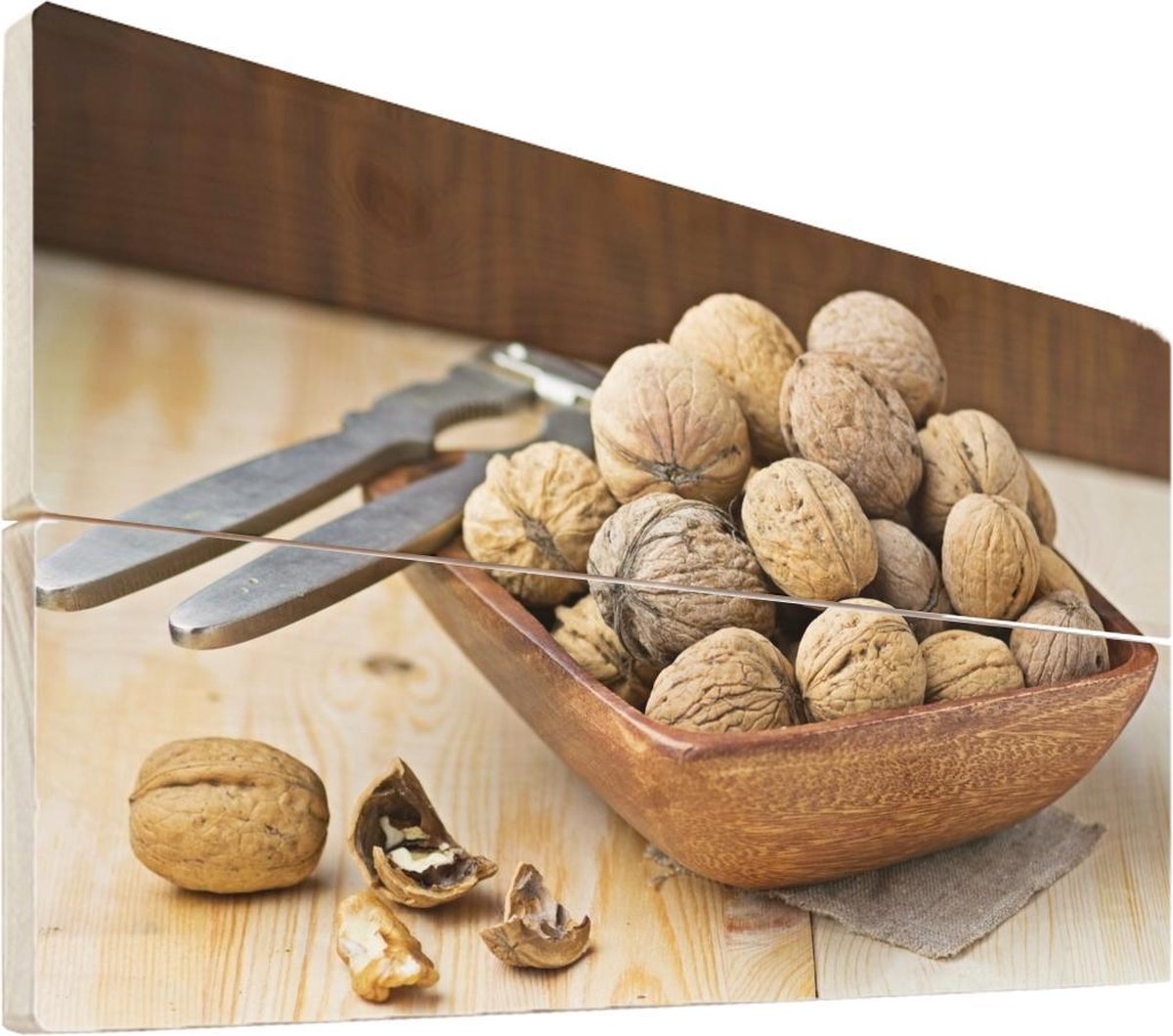 Walnoot op hout - 120x80 - Houten kommetje vol met bruine walnoten ...