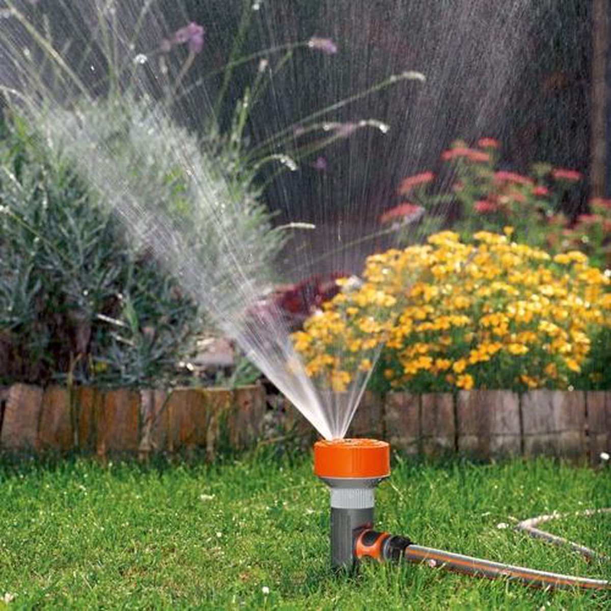 GARDENA GAZONSPROEIER CLASSIC 4 MULTI 4-SPROEIER TWIST 100M² | bol.com