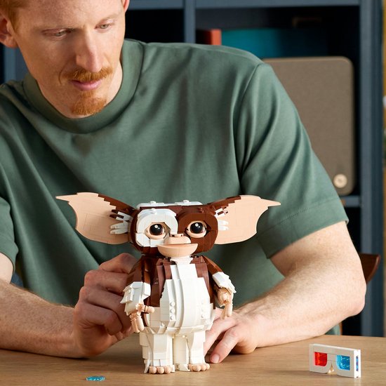 LEGO Ideas Gremlins: Gizmo, Verstelbare Figuur Set - 21361 | bol