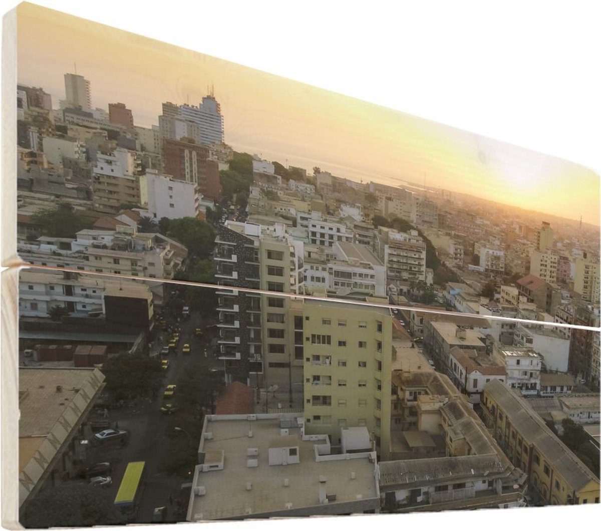 Le centre ville de Dakar au Sénégal au coucher du soleil Pinède avec ...