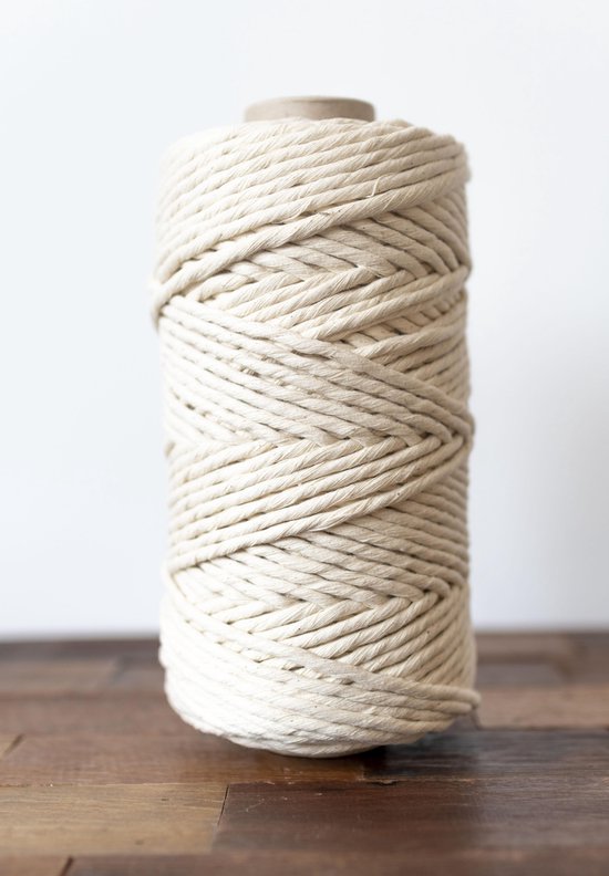 bol.com | Macramé koord - Wit - 5mm dik - 95 meter - 600 gram - Touw