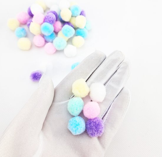 100 Stuks - Knutsel pompoms gekleurd - 1cm - Gekleurde balletjes ...
