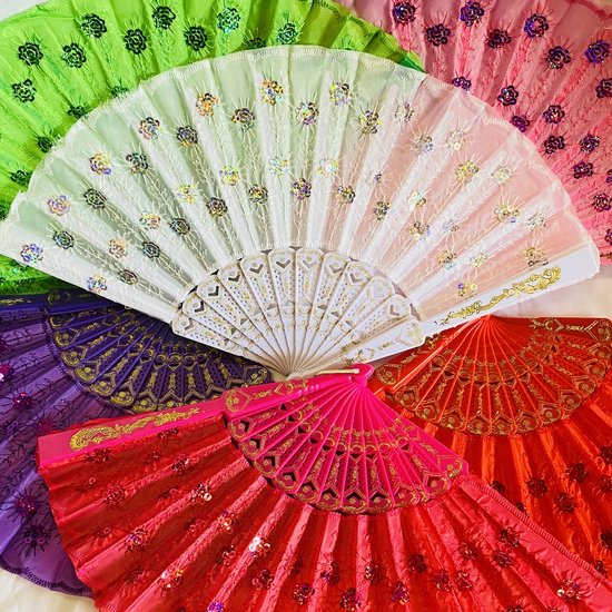 12 stuks Spaanse waaiers multicolor . Dit is een flamenco waaier . Om ...