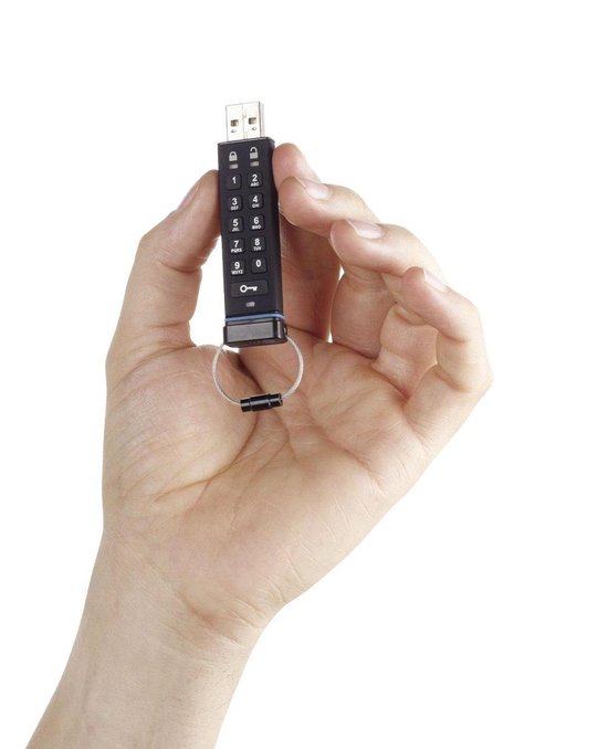 iStorage datAshur - USB-stick - 8 GB - Cijfercode - Zwart | bol.com