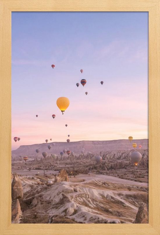 JUNIQE - Poster in houten lijst Exploring the Sky II -20x30 /Kleurrijk ...