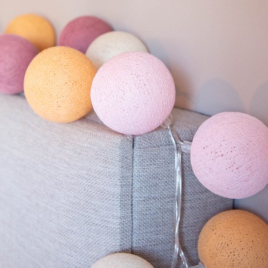 Cotton Ball Lights - LED lichtslinger voor binnen - Handgemaakt en ...