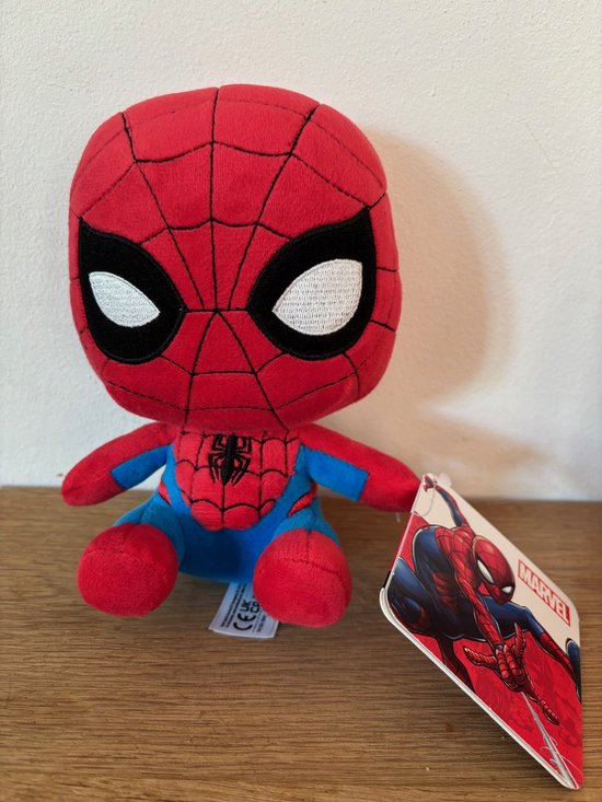 MARVEL Spiderman Knuffel Plush 16cm | bol