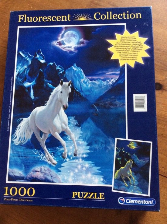 Clementoni Fluorescent Collection The White Stallion | bol