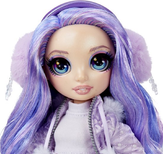 Rainbow High Fashion Winter Break Violet Willow - Fashion Pop | bol.com