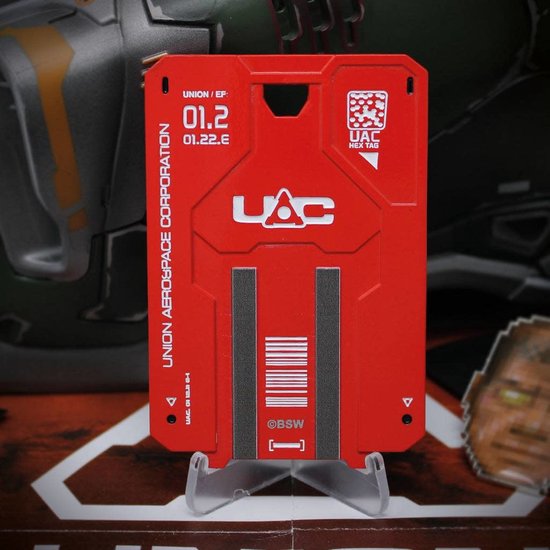 Doom: Limited Edition Red Replica Key Card | bol