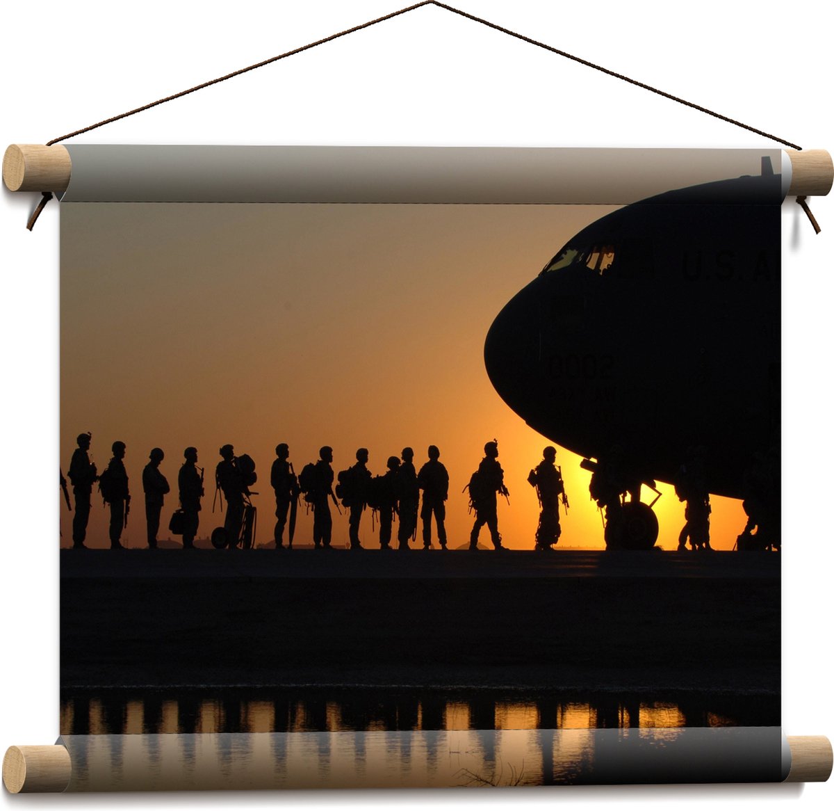 WallClassics - Affiche Textile - Silhouette de Soldats à l'Avion - 40x30 cm Photo sur... | bol.com