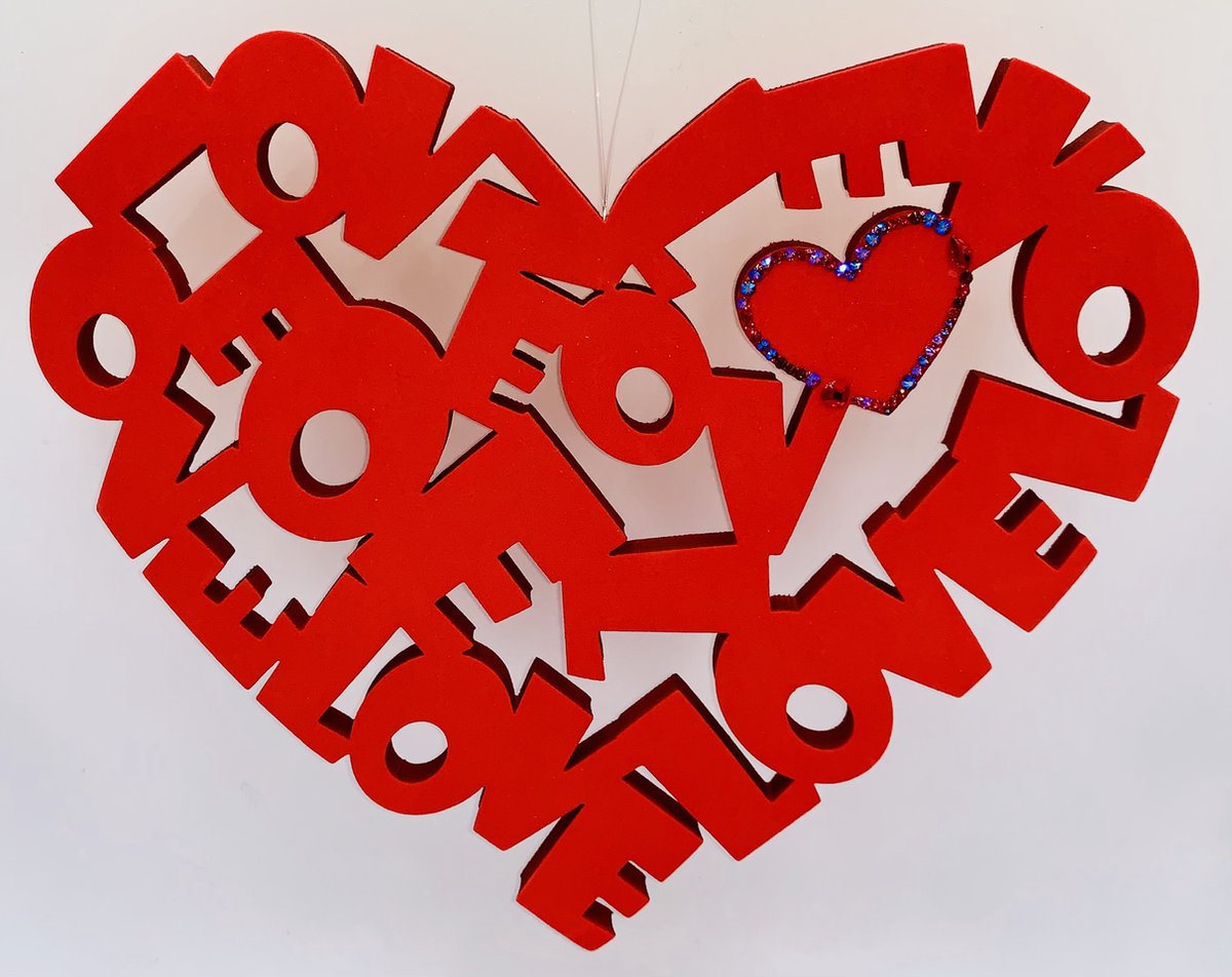 Liefdevol hart in foam versierd met met hoogwaardige kristallen - LOVE IS IN THE AIR -... | bol.com