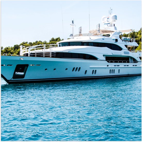 WallClassics - Poster Glanzend – Grote Witte Speedboot op Blauw Water ...