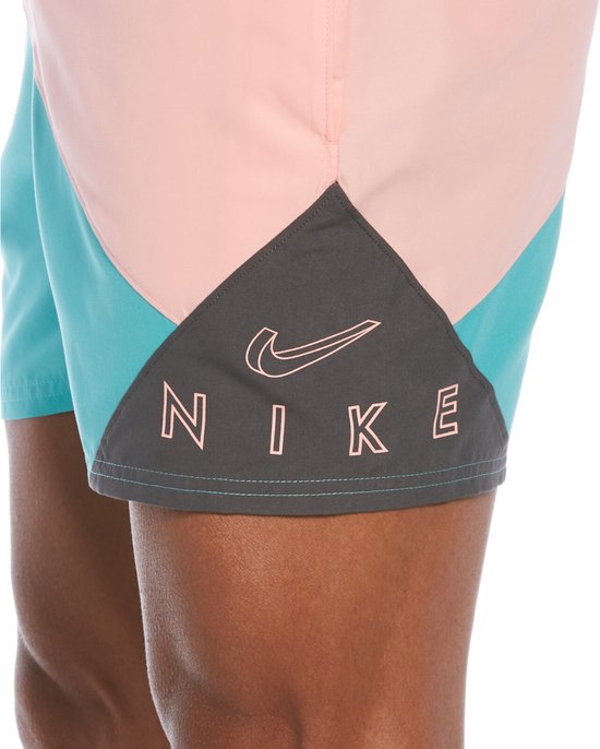Nike Swim Logo Jackknife 5 inch Badeshorts schnell trocknend, flache ...