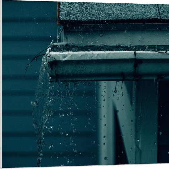 WallClassics - PVC Schuimplaat- Water lopend uit Dakgoot - 80x80 cm ...