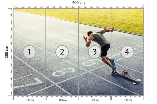 Fotobehang Sprinter Op Het Circuit Tijdens | bol