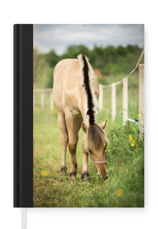 Carnet - Cahier d'écriture - un cheval de fjord dans un champ d'herbe ...