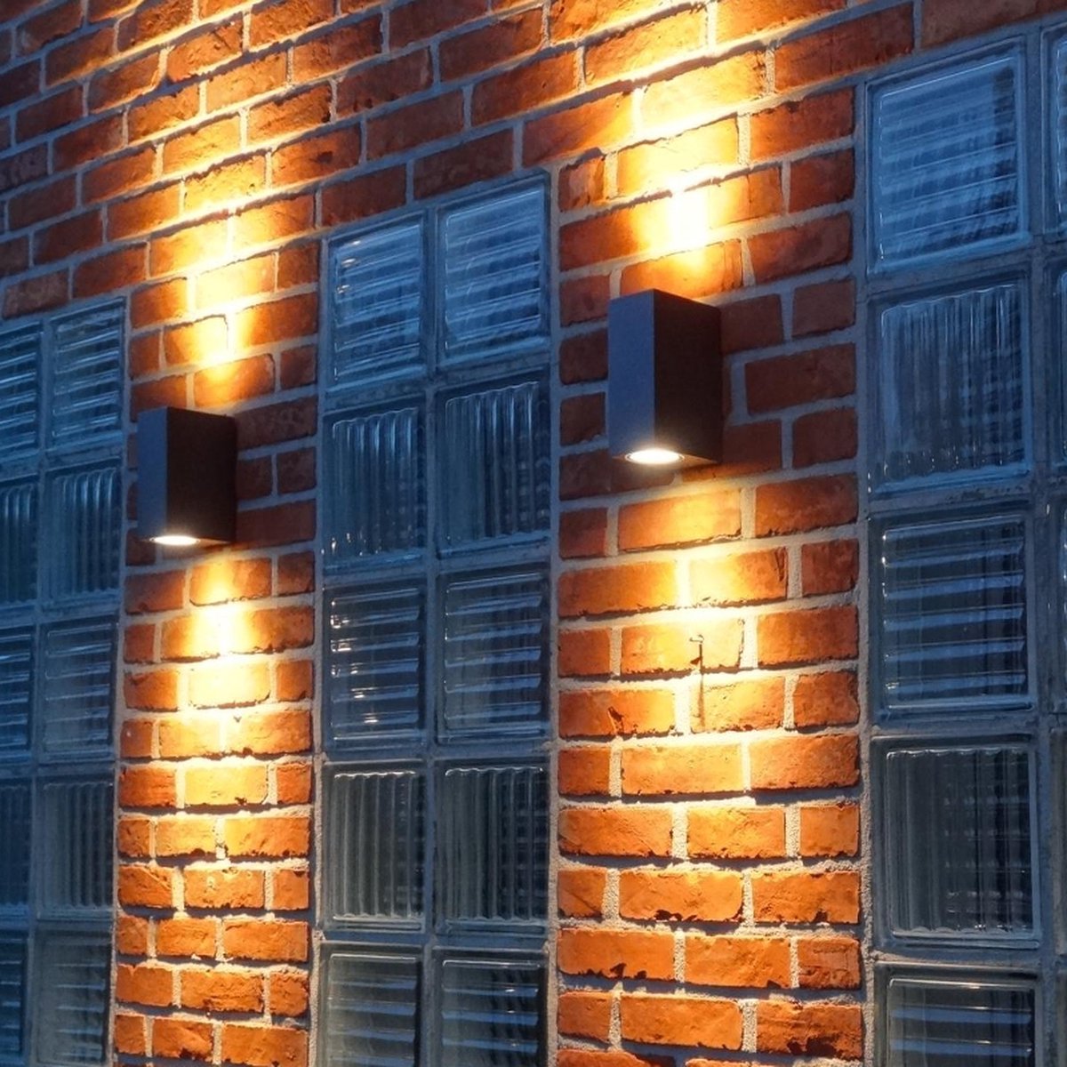 QAZQA baleno - Moderne Wandlamp Up Down voor buiten - 2 lichts - D 90 ...