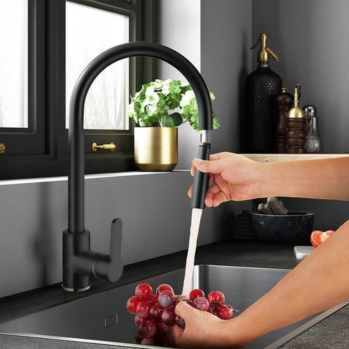 Keukenkraan mengkraan uittrekbaar – Keramische kop – Mat zwart | bol