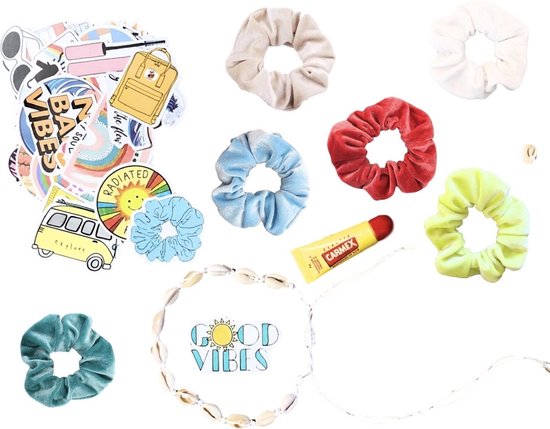 VSCO girls set producten scrunchies velvet - stickers - schelpen ...