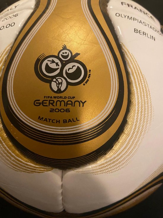 ADIDAS TEAMGEIST FIFA WORLD CUP 2006 GERMANY FINAL Football MATCH BALL ...