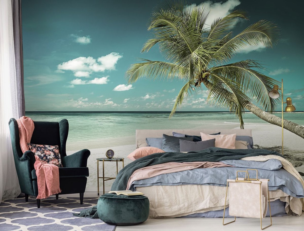 Fotobehang - Vlies Behang - Palmboom op het Strand aan Zee - Tropsich ...