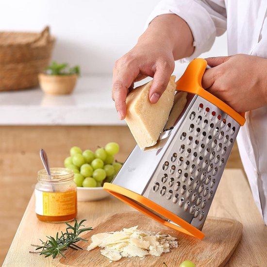 Veelzijdige Keukenrasp Met Vier Zijden Voor Efficiënt Raspen En Snijden ...