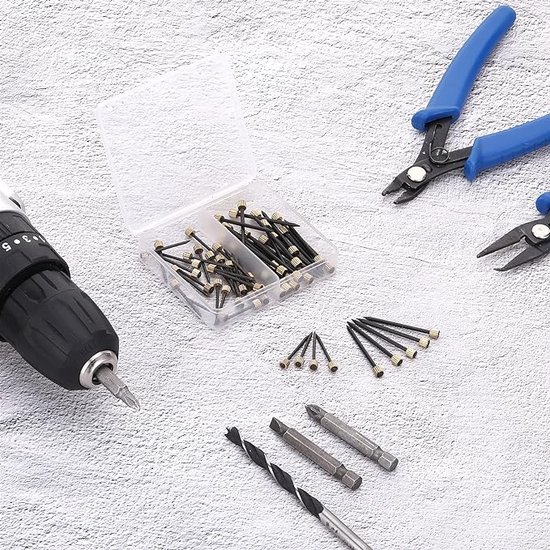 spijkers assortiment - Nagelset aan de Muur, Platte Kopspijkers, Foto ...