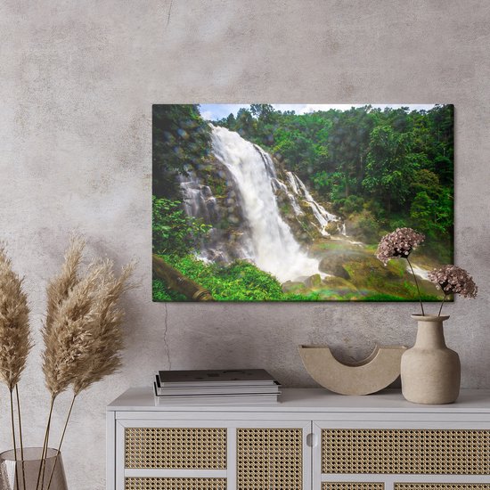 Schilderijkoning - Canvas Schilderij Waterval In Het Tropische Woud - 90 x 60 cm | bol