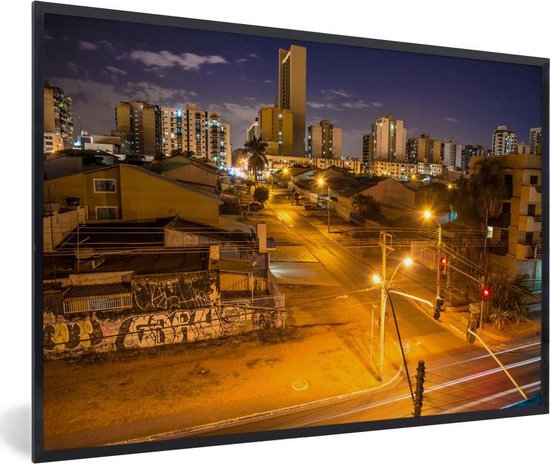 Fotolijst incl. Poster - De verlichtte straten van de Braziliaanse ...