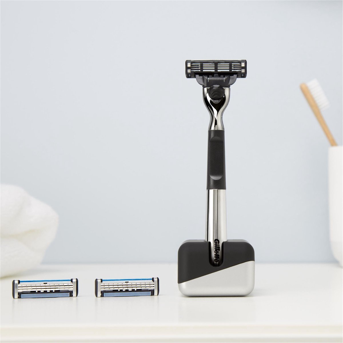 Gillette Mach3 Limited Edition Chrome Met 2 Scheermesjes en Houder ...