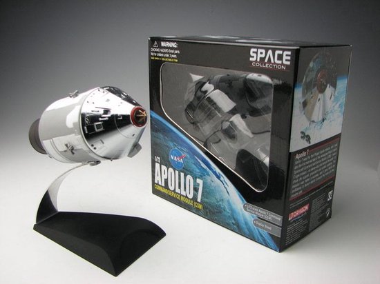 Dragon Space Nasa Apollo 7 Mission Command & Service Module 1:72 | bol.com