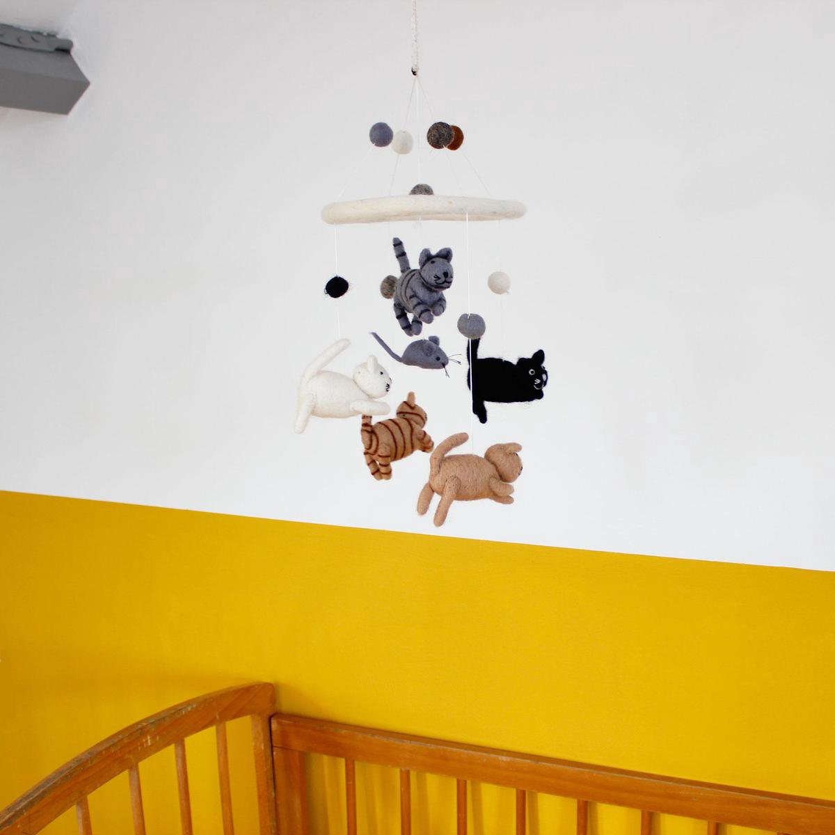 Mobiel - Katten - Wolvilt - Fairtrade - Kinderkamer - Babykamer - Box ...
