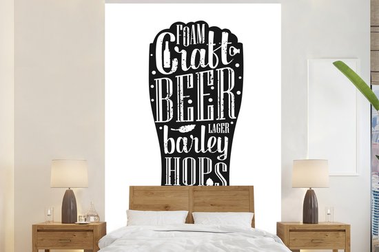 Behang - Fotobehang Bierglas - Zwart - Kroeg - Biertje - Spreuken ...