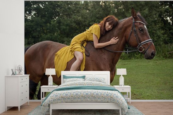 Behang - Fotobehang Paarden - Vrouwen - Jurk - Breedte 385 cm x hoogte ...