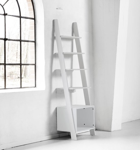 KARUP Design - VOCAL ladderkast van FSC® vurenhout met zes planken en ...