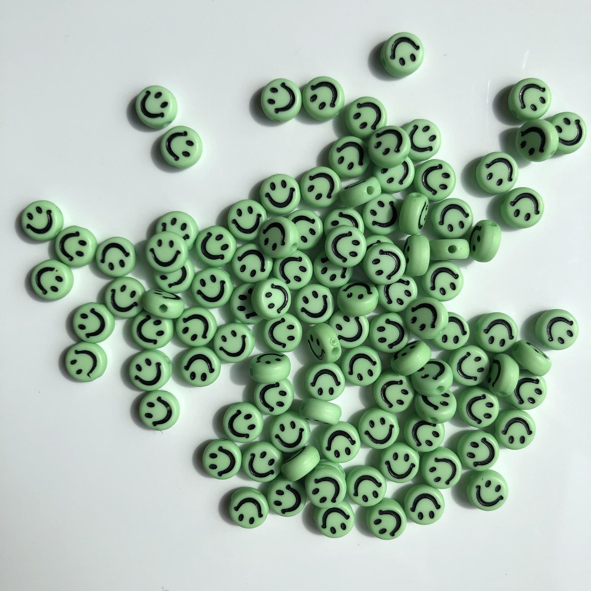 smiley kralen - smiley ketting - emoji kralen - groen - 100 stuks ...