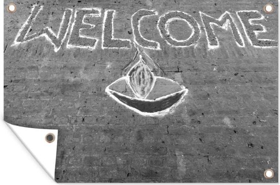 Décoration de jardin Une décoration de route avec rangoli et fleurs qui ...