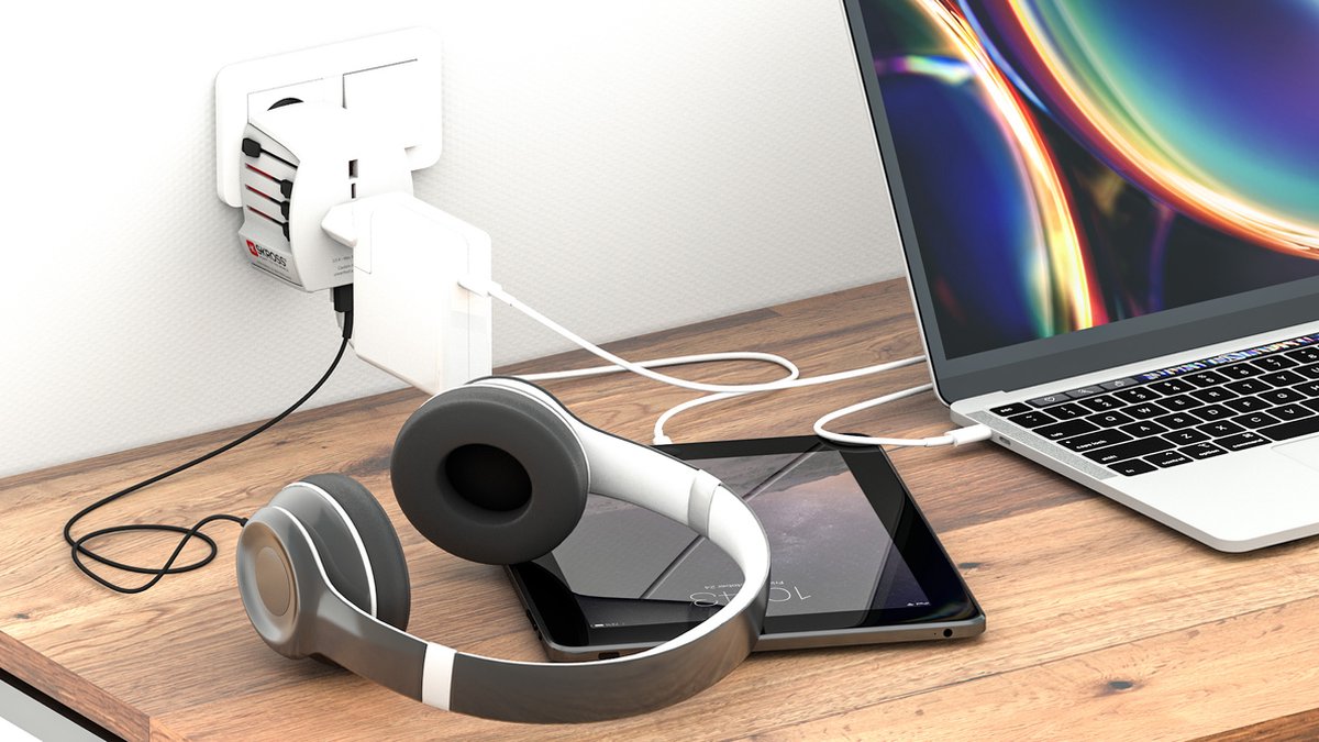 SKROSS - Reisadapter - Wereld adapter MUV 2-polig + 2xUSB 2400 mA | bol