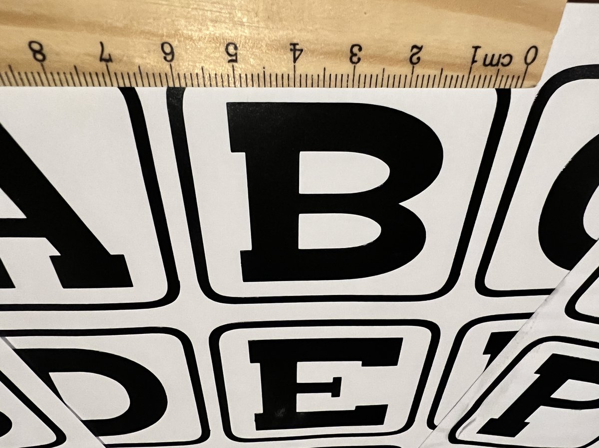 Plakletters met kader - zwart - 6 x 6 cm - A t/m Z + 0 t/m 9 | bol