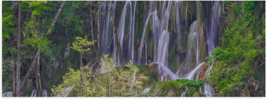 WallClassics - Poster Glanzend – Prachtige Waterval in het Bos - 90x30 ...