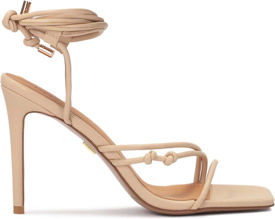 Leather sandals on a heel with a string wrapped around the ankle | bol