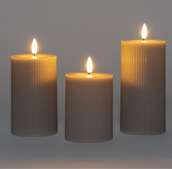 Anna Collection LED stompkaarsen - 3x - taupe/grijs - ribbel - 7,5 cm | bol