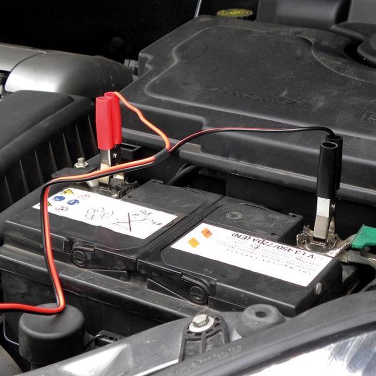 Carpoint Auto Acculader 6A 6-12 Volt - Led indicatie - | bol.com