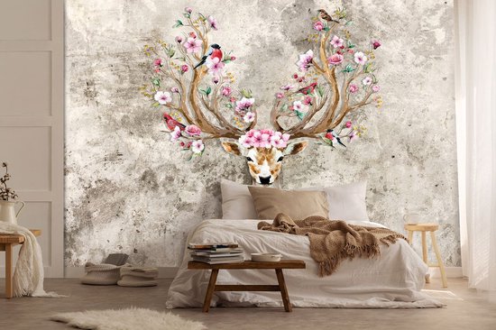 Fotobehang - Vlies Behang - Hert met Bloemen in het Gewei op Betonnen ...
