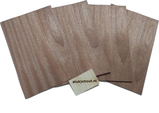 Fineer: Mahonie fineer 4 vellen van ca 20 bij 30 cm | bol