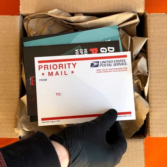 Priority mail stickers - set van 25 stuks - 10,5 x 14,8 cm | bol